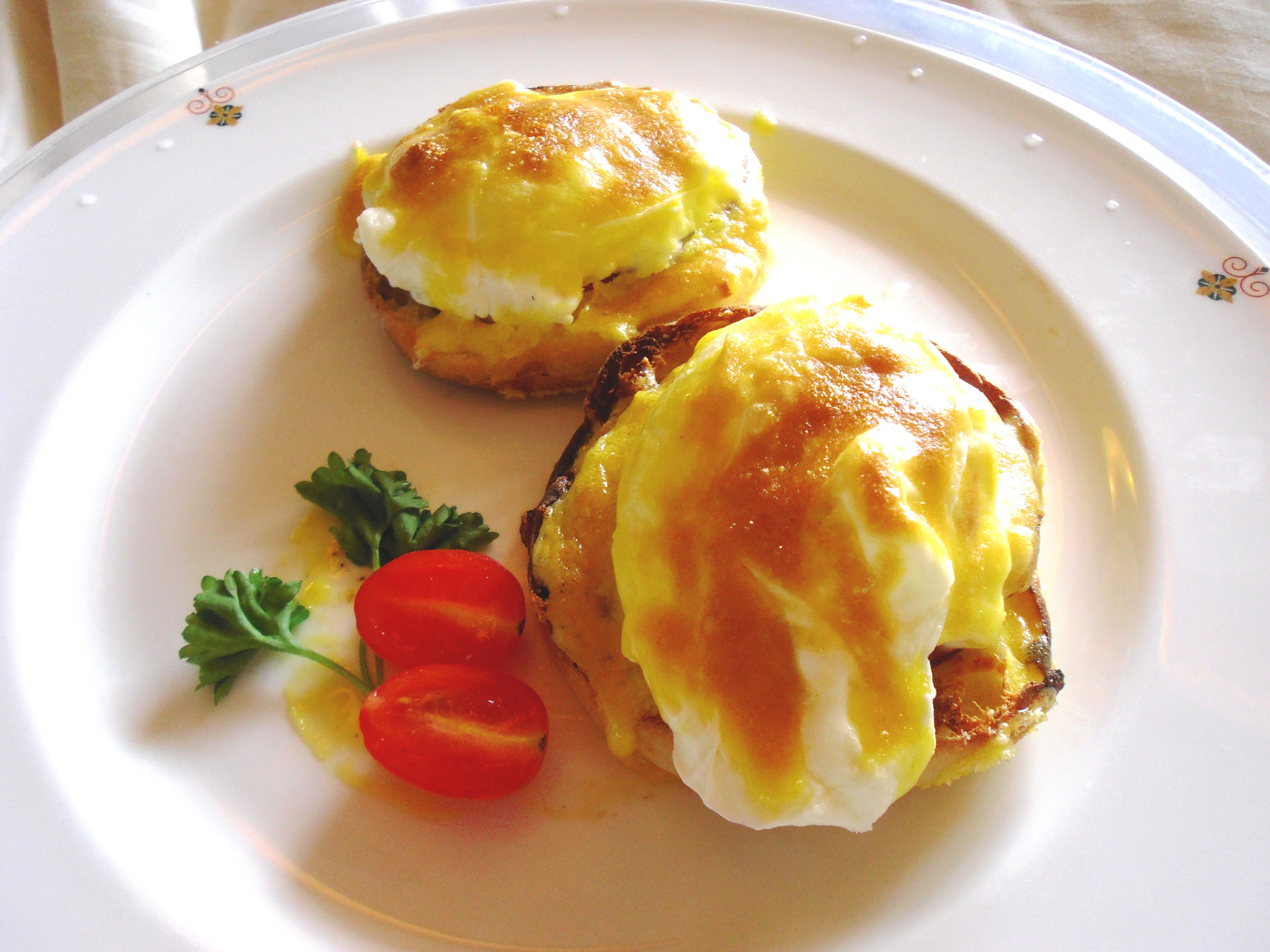 Brunch Eggs Benedict Bigoven 179458